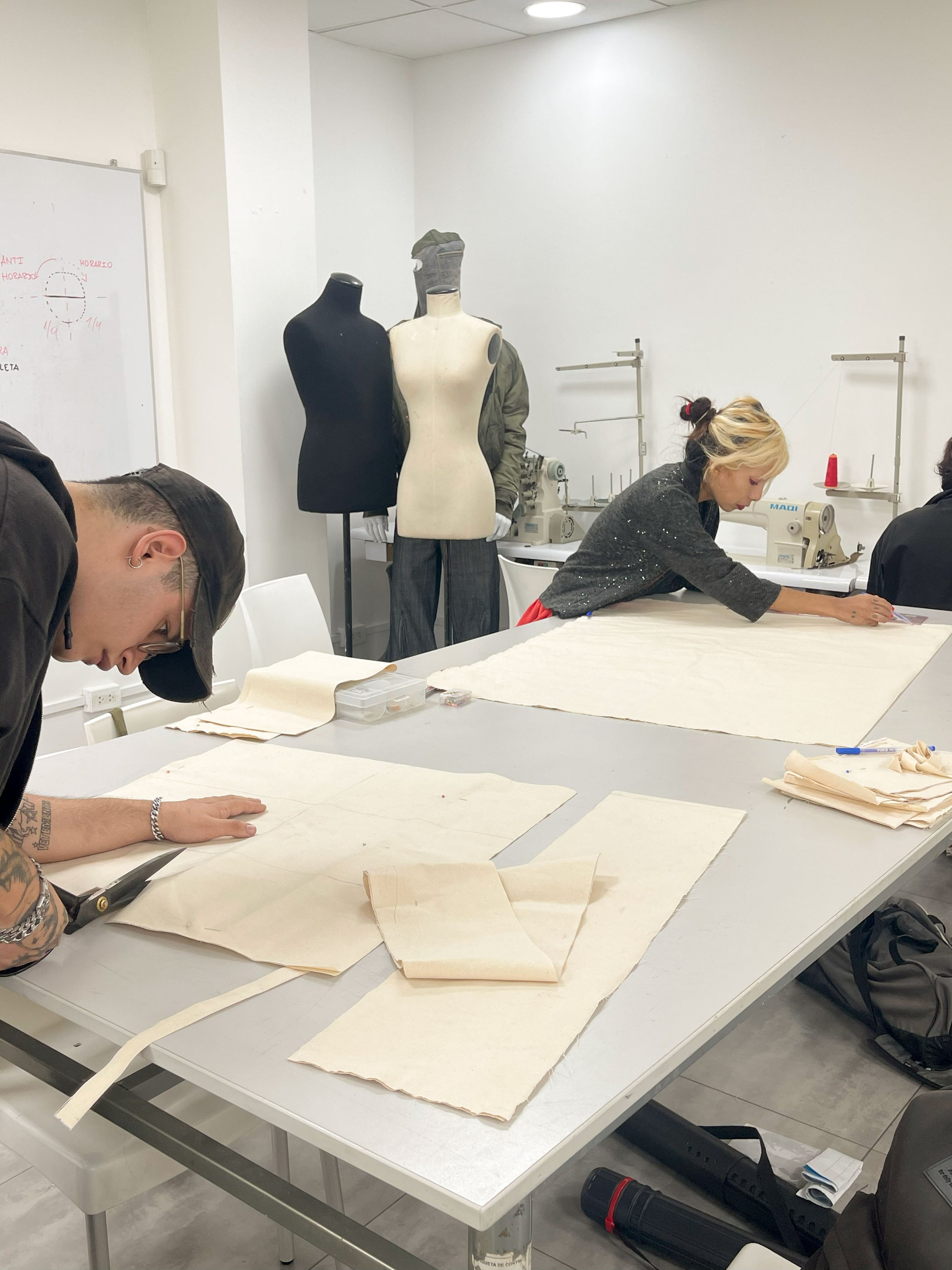 Diseño de Moda Carrera Profesional en Perú – Chio Lecca Fashion School