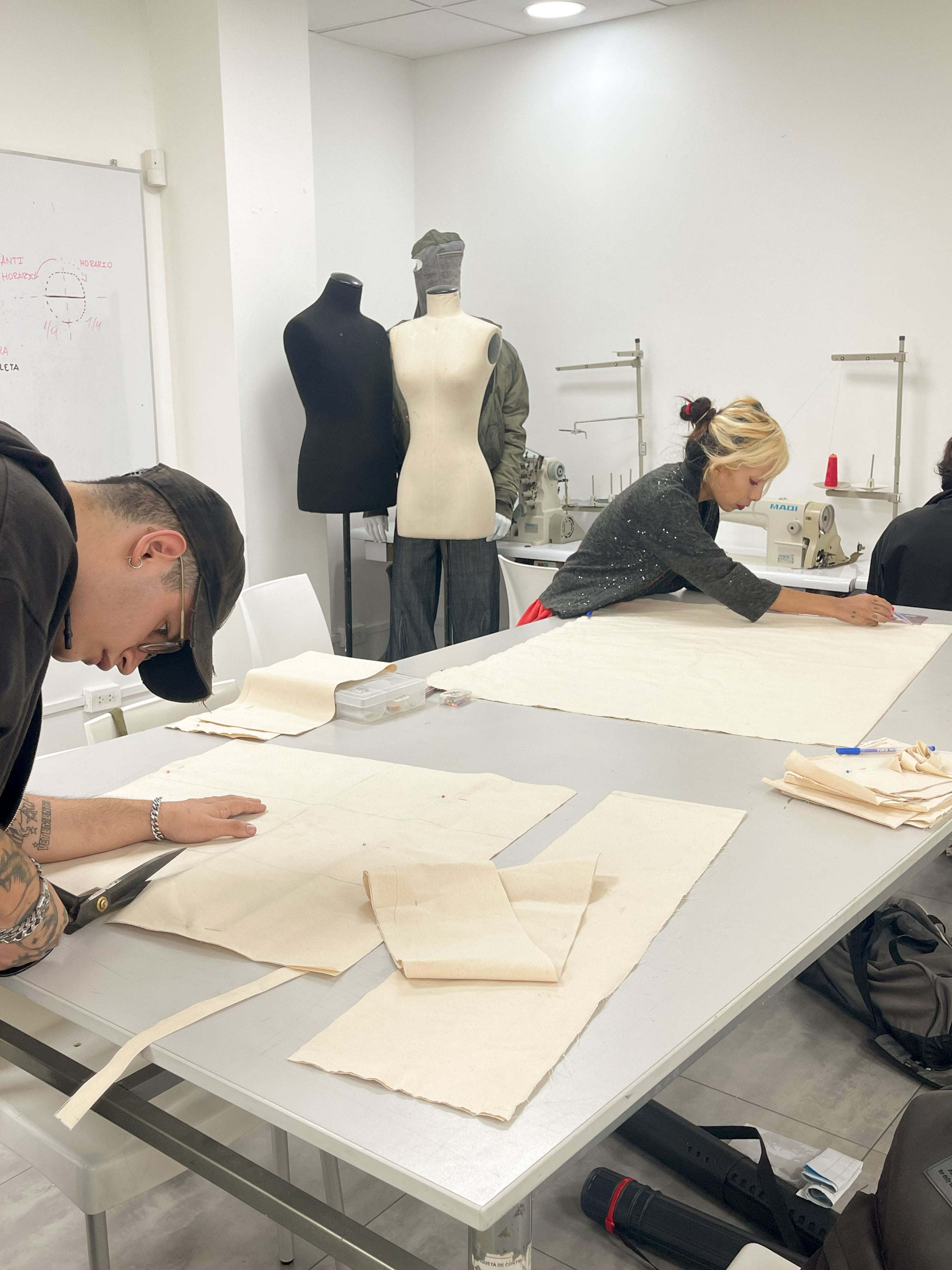 Diseño de Moda Carrera Profesional en Perú – Chio Lecca Fashion School